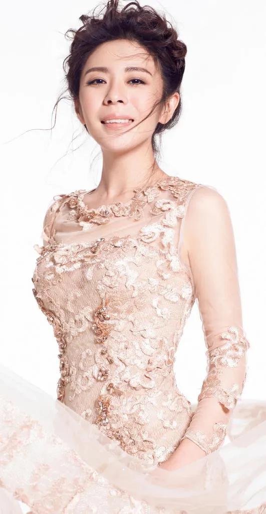 Li Beilei's beautiful picture - iNEWS