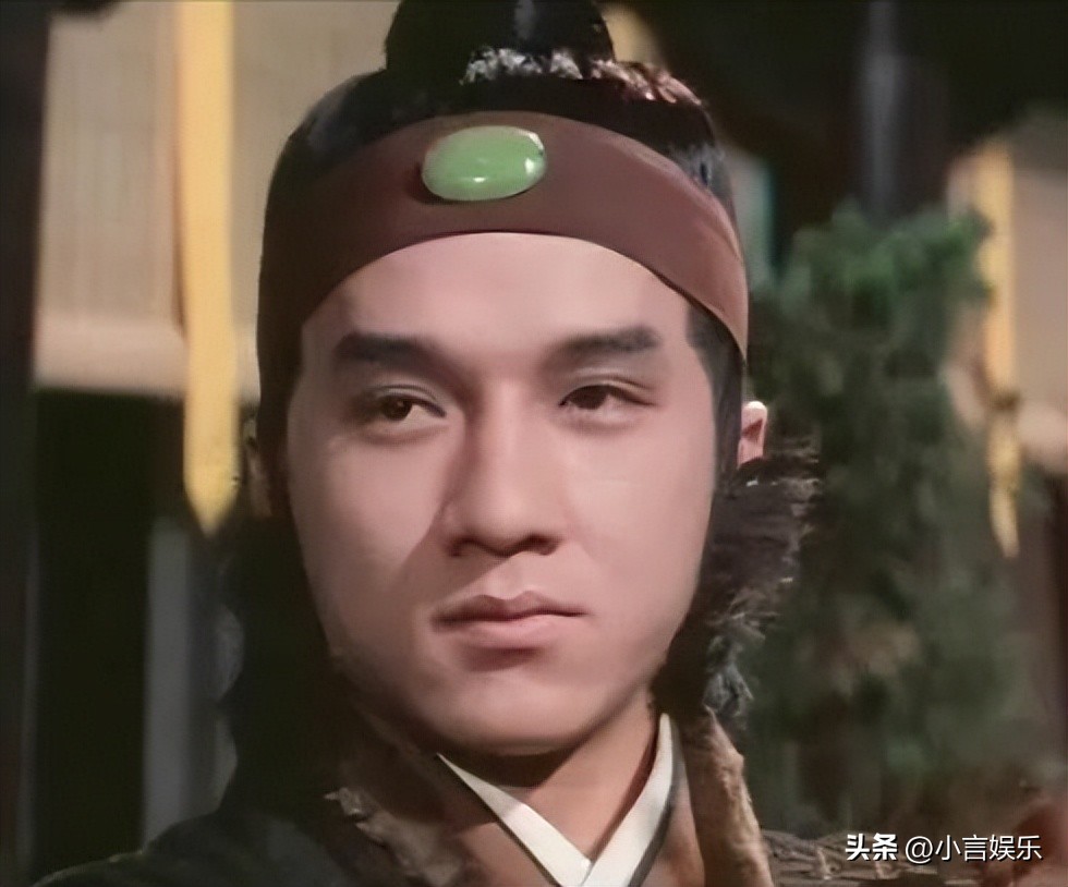 Yuan Heping directed the filming of "Snake Shaped Hands" for the first ...