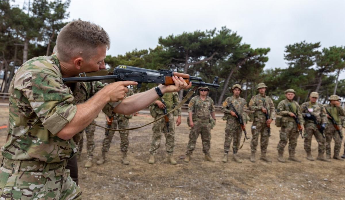 Western professional soldiers repackaged and entered Ukraine? Russian ...