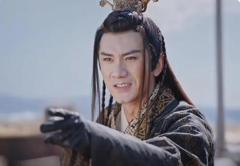 Jay Chou's younger brother, became a "professional male god green leaf ...