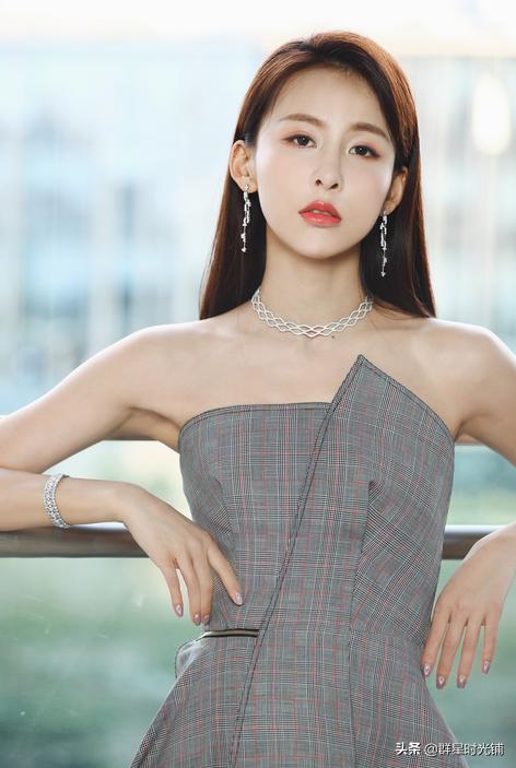 How did Jia Qing, who was expected to become the "Goddess of the People ...