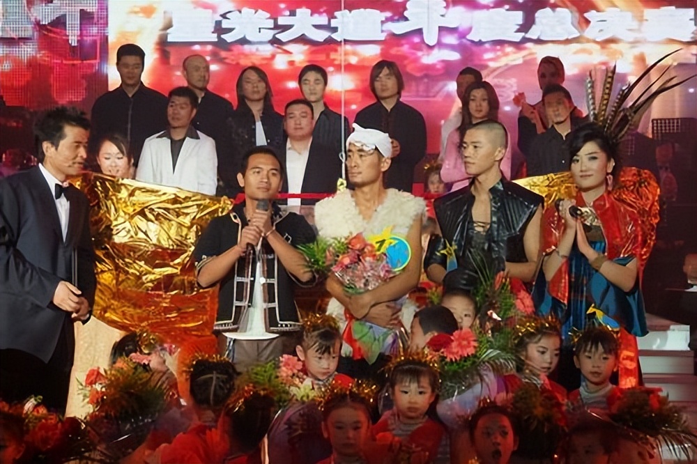 Facts have proved that A Bao, a singer who begs for food by "pretending ...