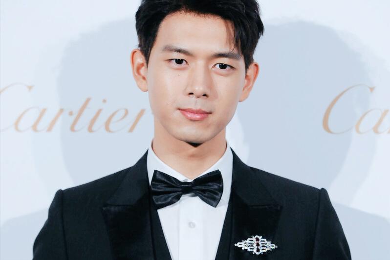 Li Xian's love affair is suspected to be exposed, causing heated ...