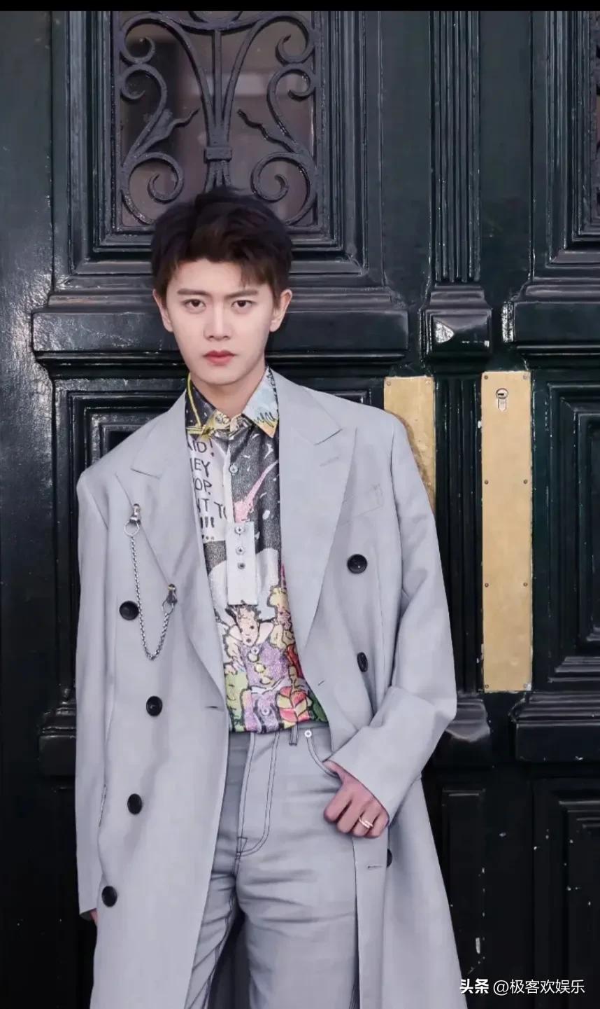 Ren Jialun's wonderful life, "Tiantian Di Renjie" was delayed, and the ...