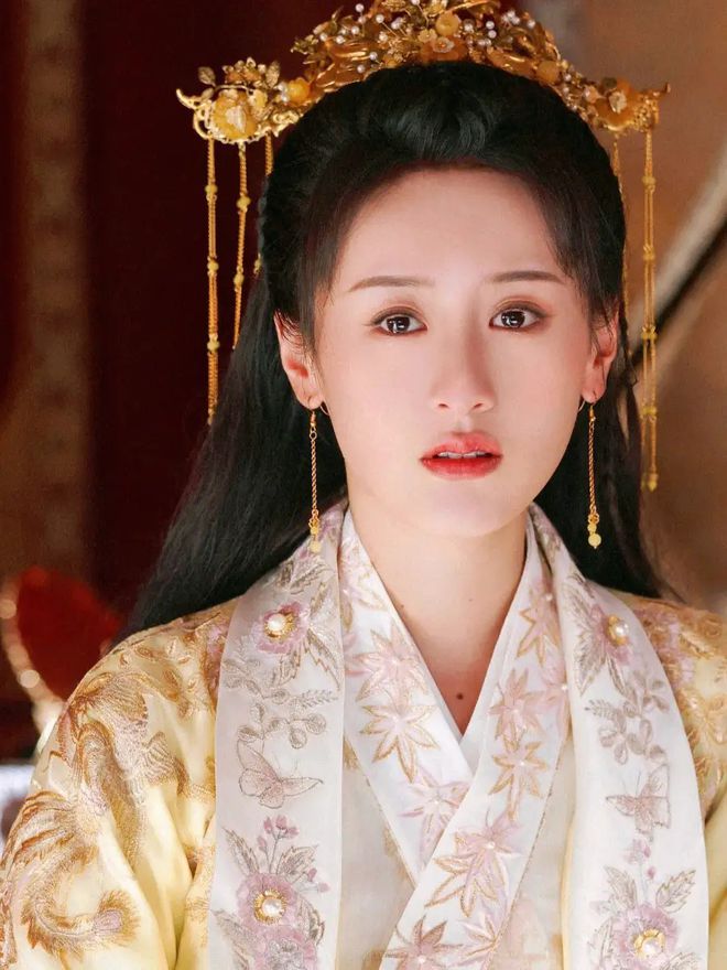 Zhao Liying, Xu Guanghan, Yuan Bingyan, Ren Min, Chen Zheyuan, Zhao Lusi, etc. - iNEWS