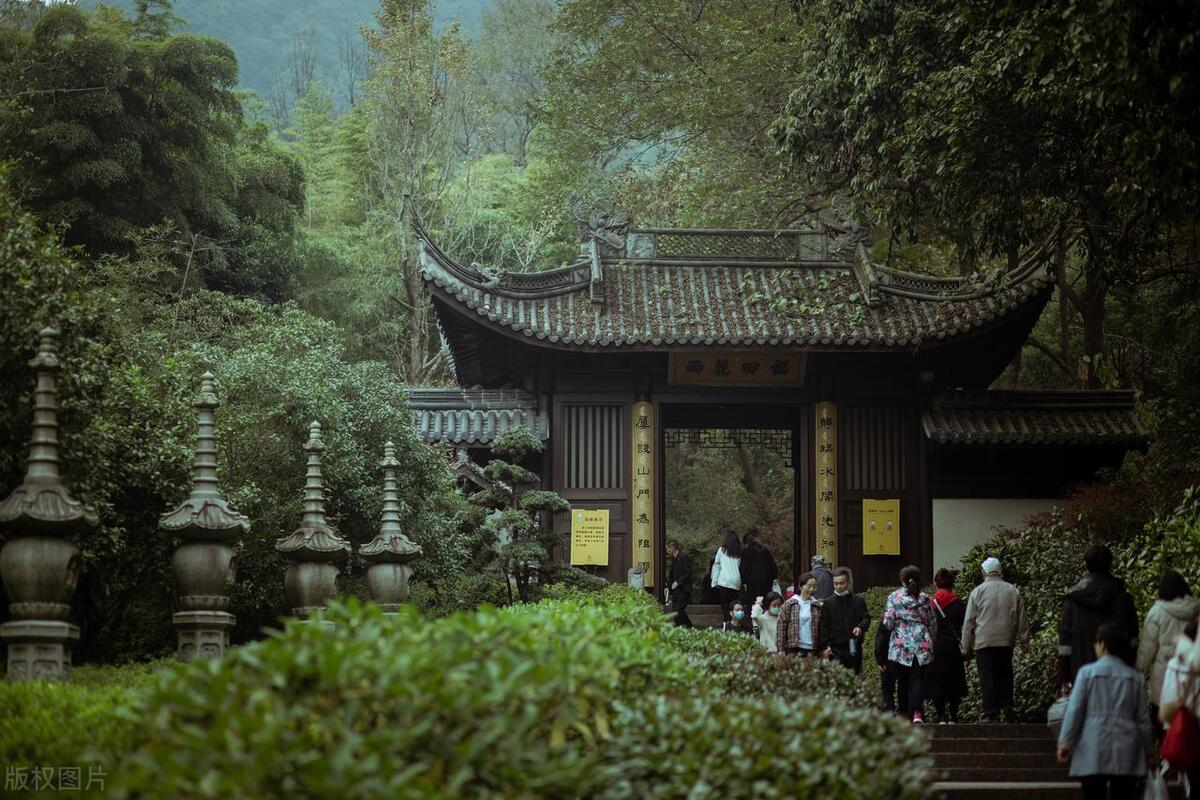 Before leaving Hangzhou, be sure to visit these 6 temples! - iNEWS
