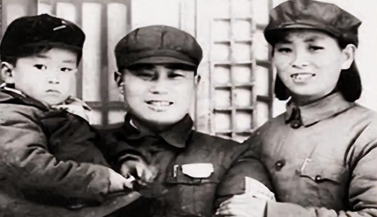 He is the prototype of Li Yunlong. He was demoted two levels in a row ...