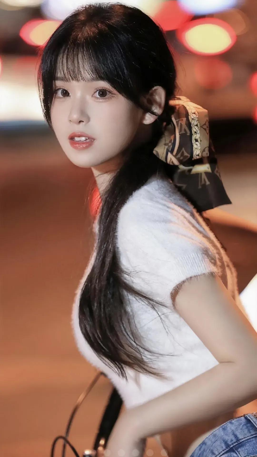 Bai Xueyang's Spring Biography of Deng Sui - iNEWS