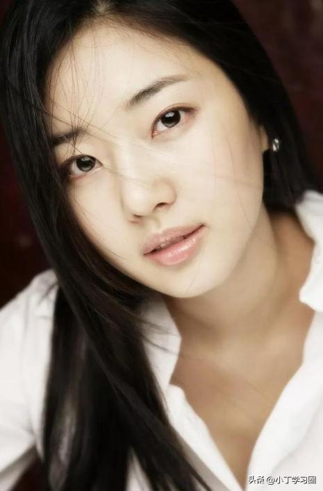 The Korean stunner Kim Sharon has a really great figure! - iMedia