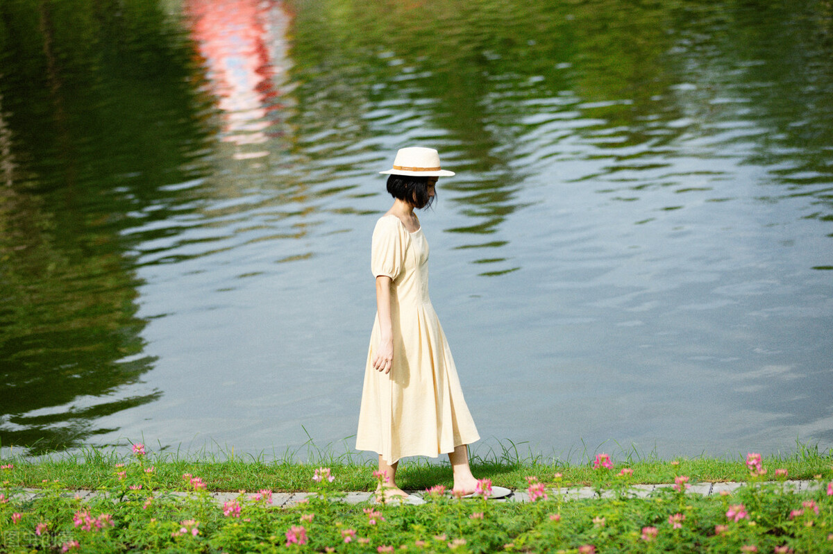 Selected Poems by Li Jiwei: Farmhouse Gathering in Summer, Jingyue - iNEWS