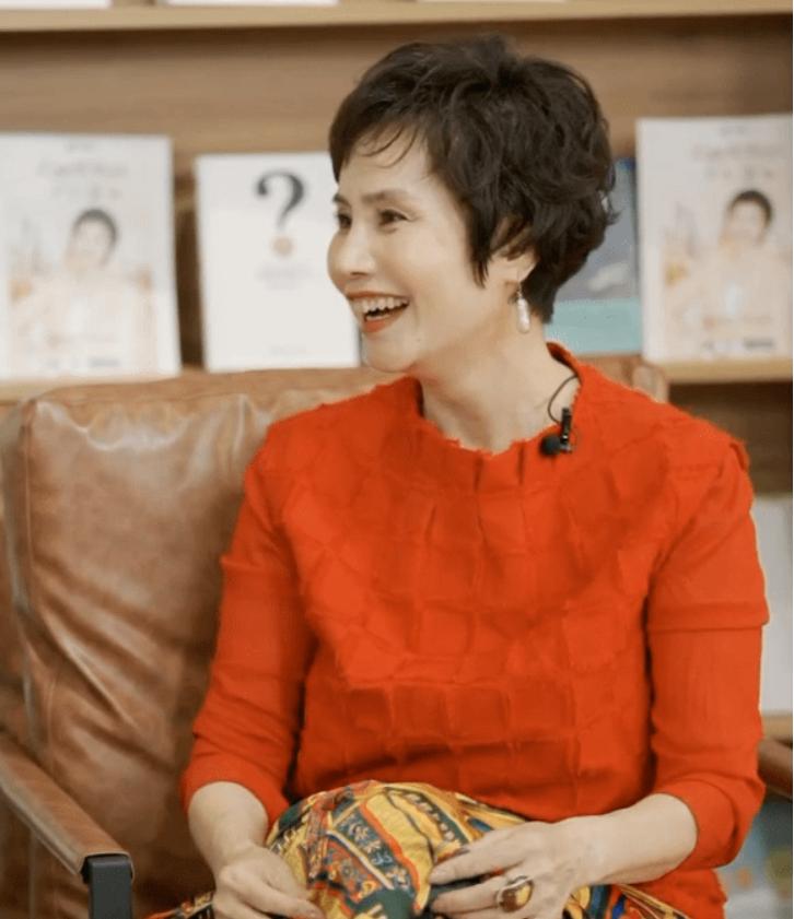 The three big goddesses of CCTV are in the same frame!61-year-old Xu Li ...