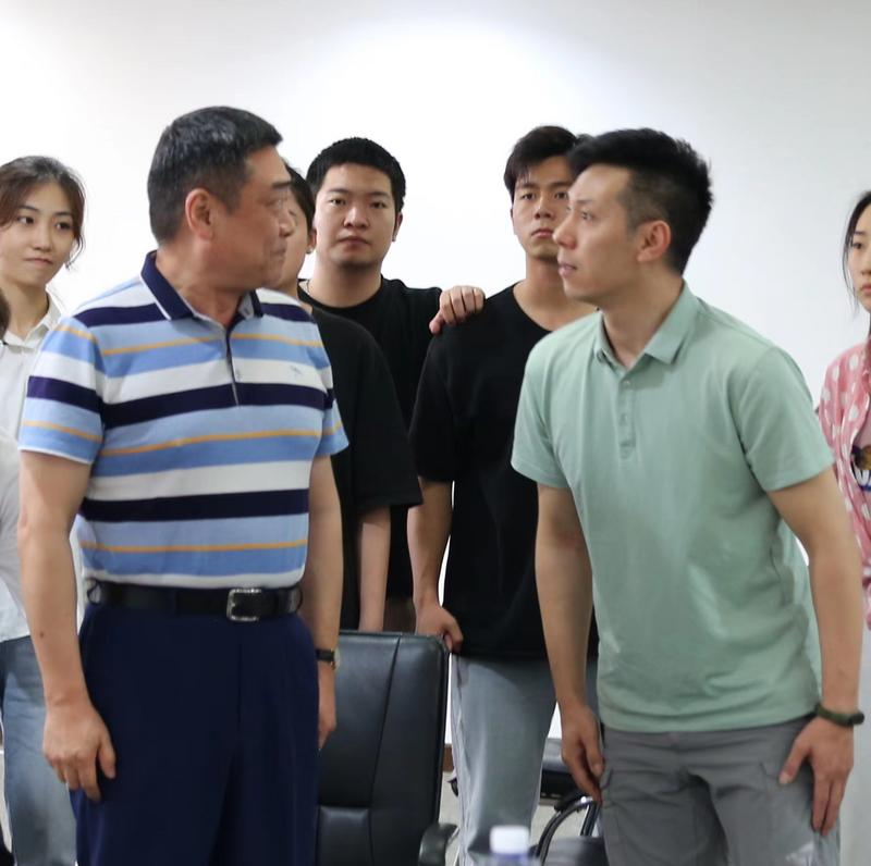 The drama "Fok Yingdong" will hit the stage in May, starring Cantonese ...