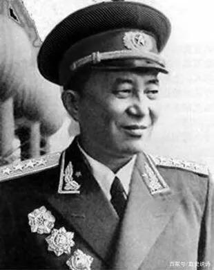 In 1956, what caused Zhang Aiping and Yang Chengwu to fight each other ...