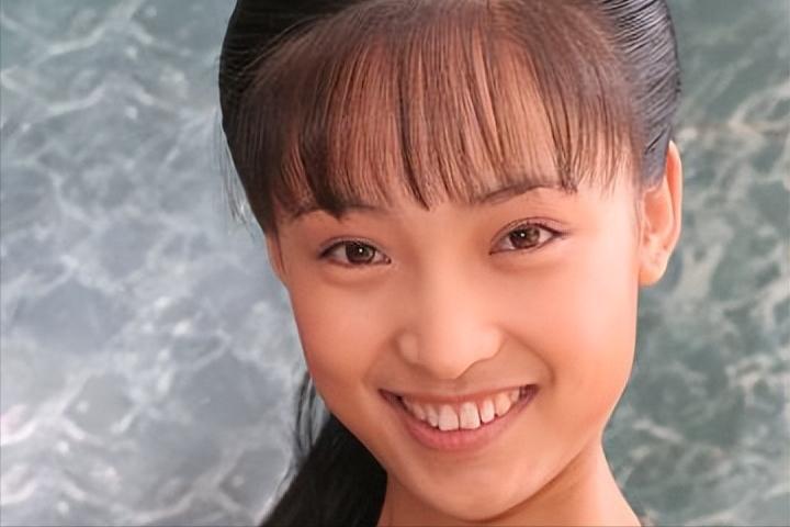 Actress Bai Jing, who became popular overnight, was stabbed to death by ...