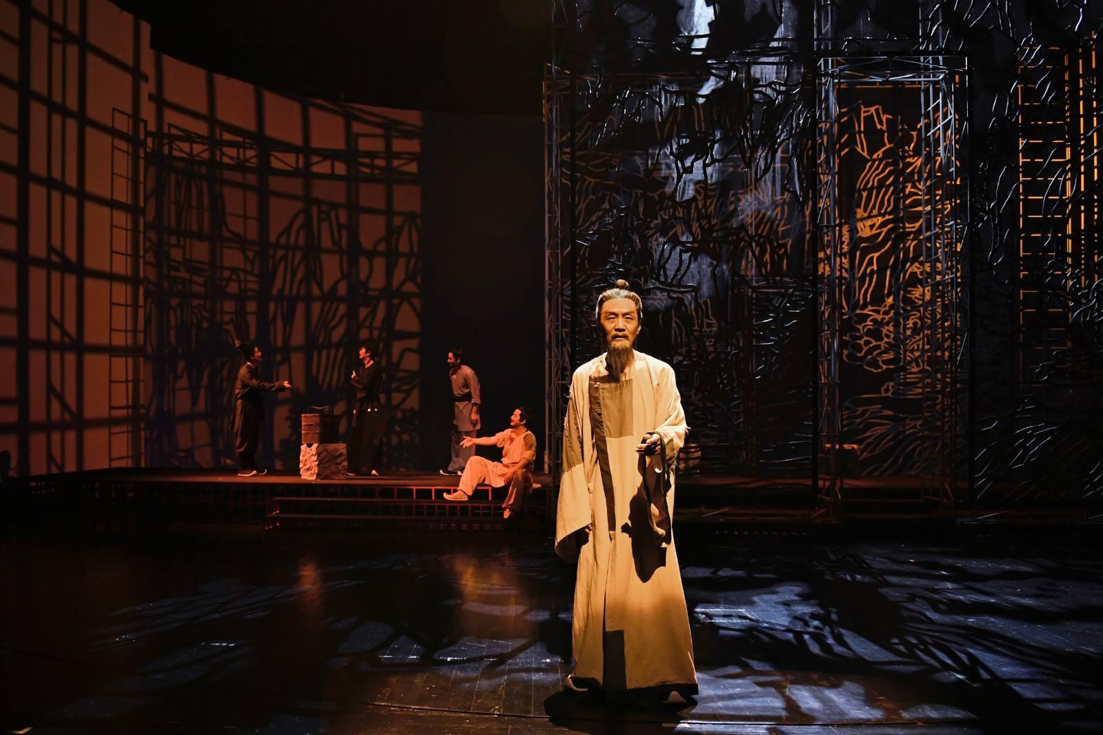 Du Fu abandoned the official and moved to Chengdu, visited Dujiangyan ...