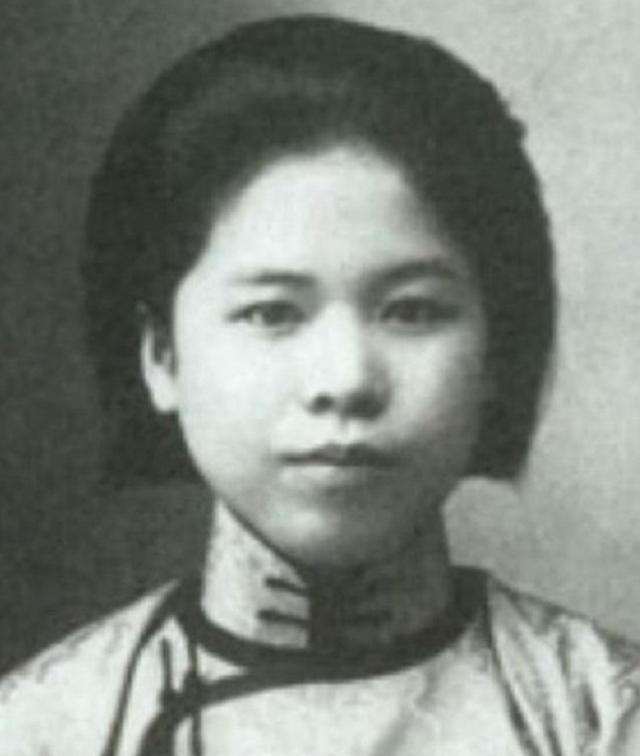 In 1993, Yang Hucheng's widow died of illness. Before his death, he ...