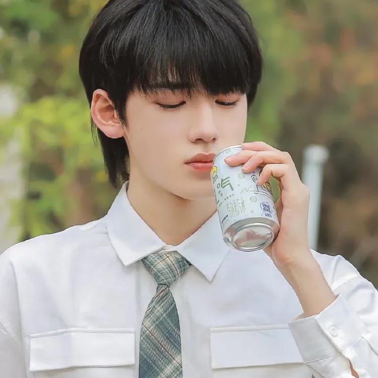 Song Yaxuan/Beauty is measured in seconds - iNEWS