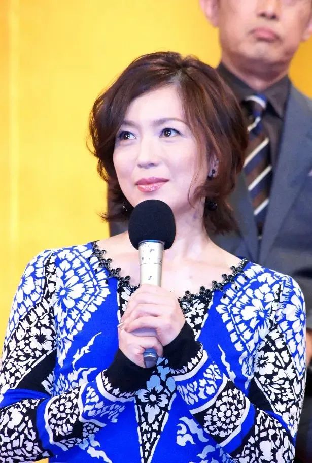 Powerful faction Wakamura Mayumi: warm atmosphere, people as pale as ...
