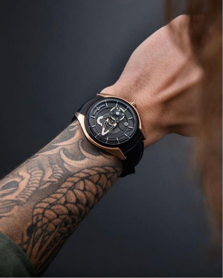 What is a million-dollar watch? - iNEWS