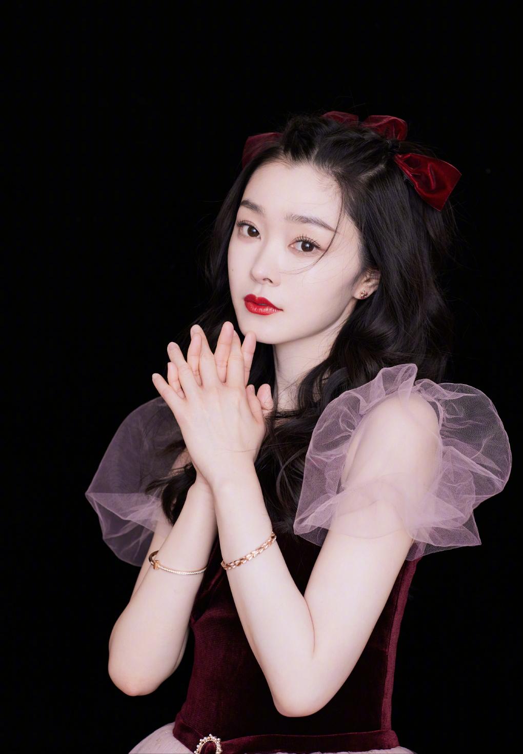 The little princess who came out of Song Yi's fairy tale - iNEWS