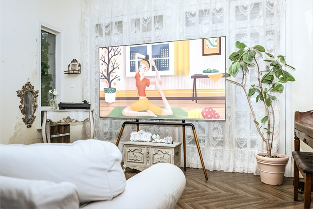 Panasonic's 85-inch LX780C smart TV with large screen, large field of ...