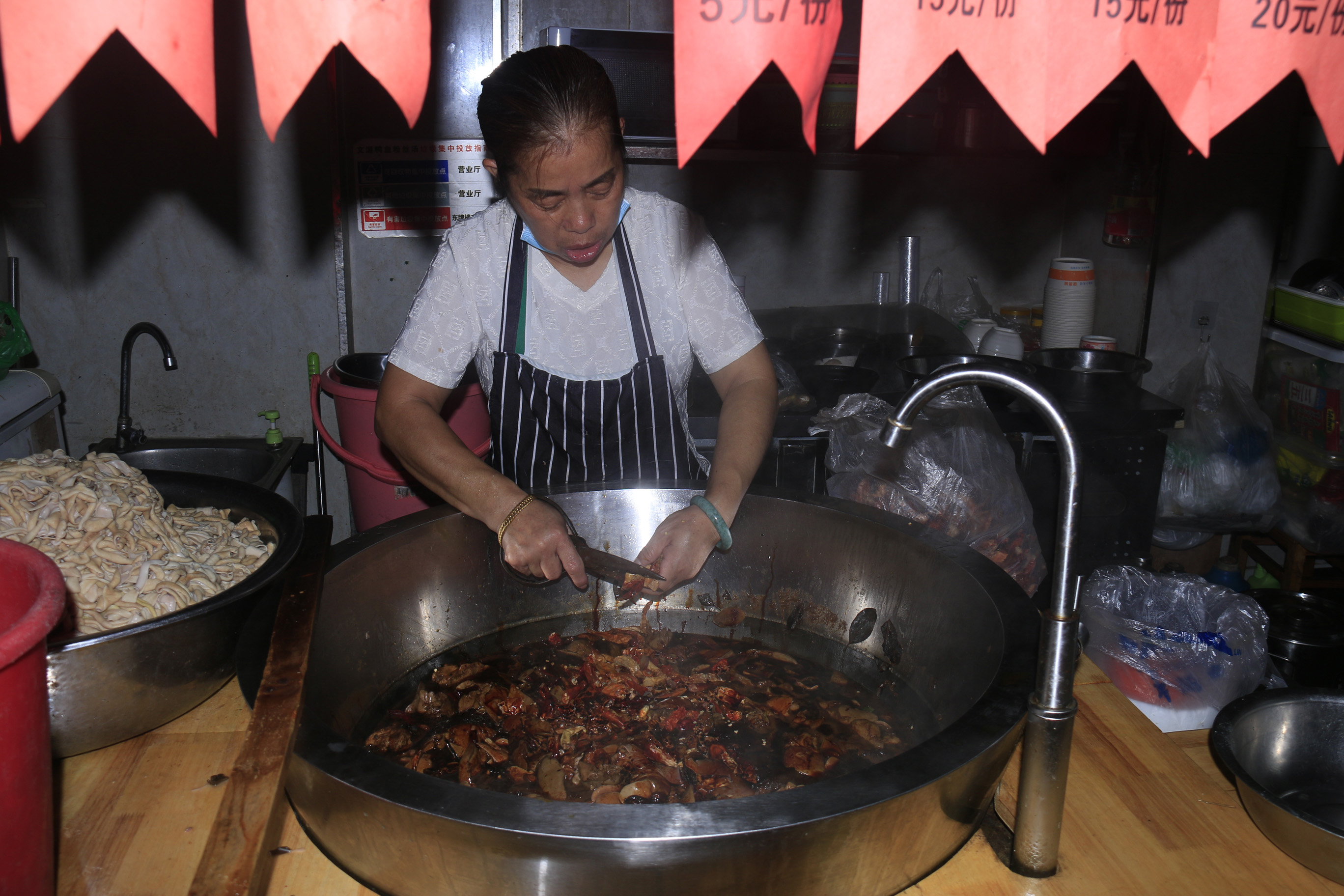 Duck blood vermicelli soup in Nanjing Confucius Temple and duck blood ...
