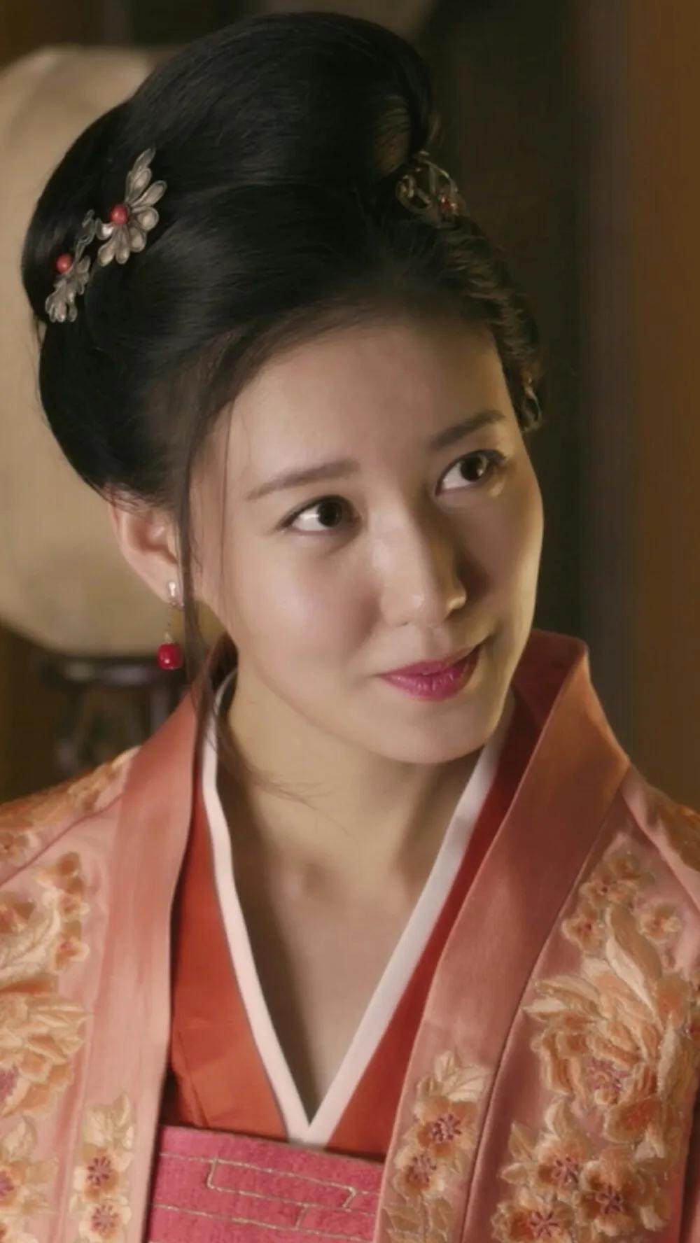 "Celebrating More Than Years 2": Mrs. Wang finally has a face, she is ...