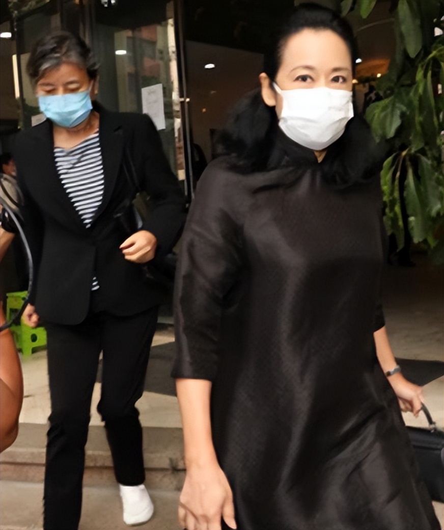 Guo Jingjing's mother and mother-in-law are in the same frame, Zhu ...