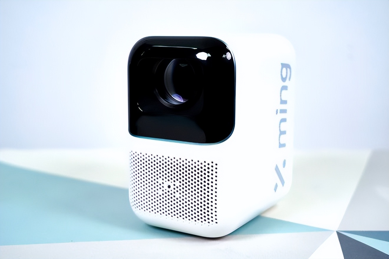 小明Q2 Pro越級挑戰極米Z6X！價格差1倍能戰否？ - 資訊咖