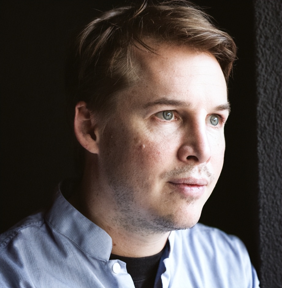 Stephen Foster: The concept of minimalist construction, full of ...