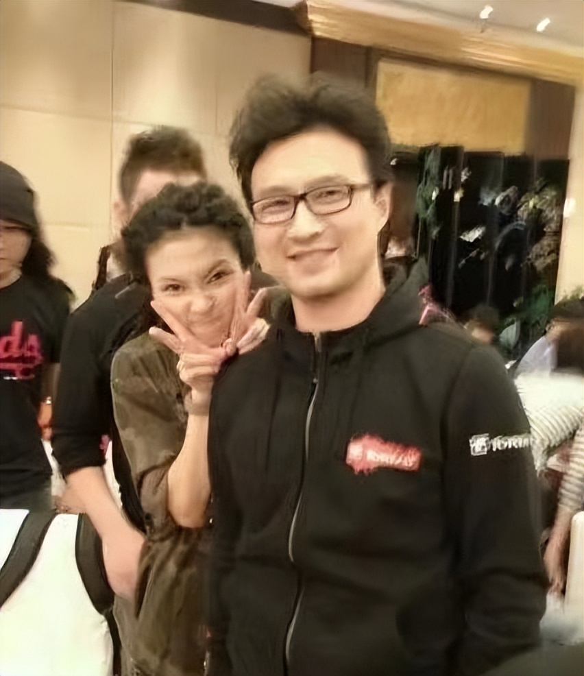 "The most beautiful student with a good voice" Bi Xia: He refused to ...