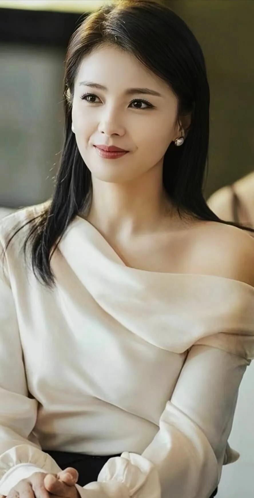 Celebrity photo: Liu Tao - iNEWS