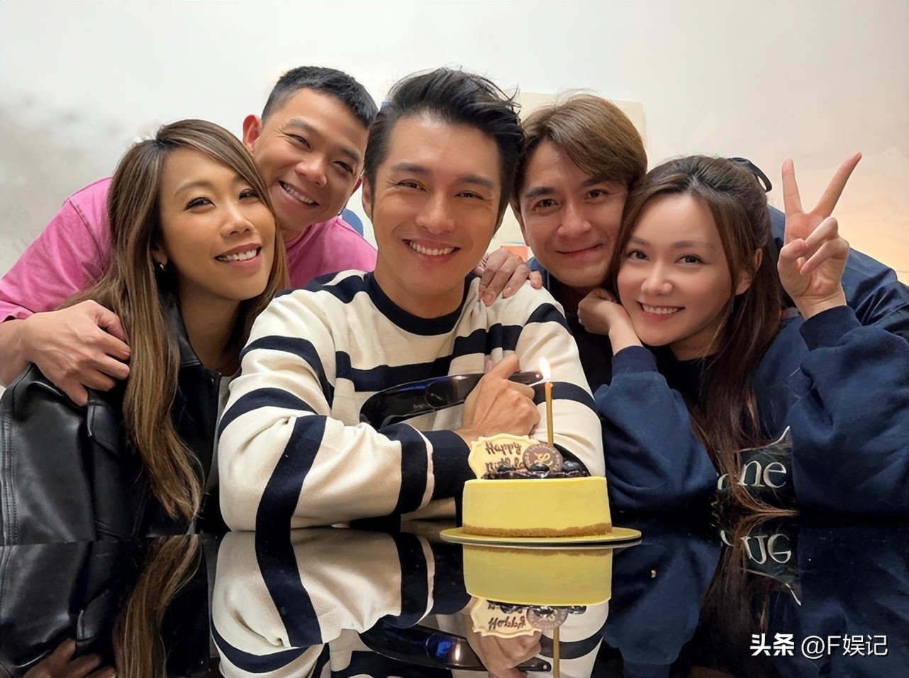 Lin Zishan and Ma Guoming gathered to celebrate Huang Jiale's birthday Tang Luowen joined her ...