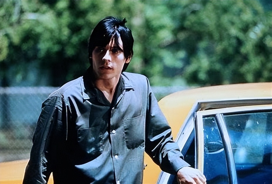 The dialectical relationship between real life and hallucinations, keep ...