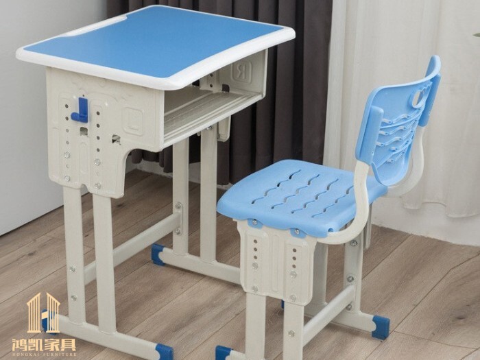 What should I pay attention to when choosing desks and chairs for "Hongkai Furniture"? - iNEWS