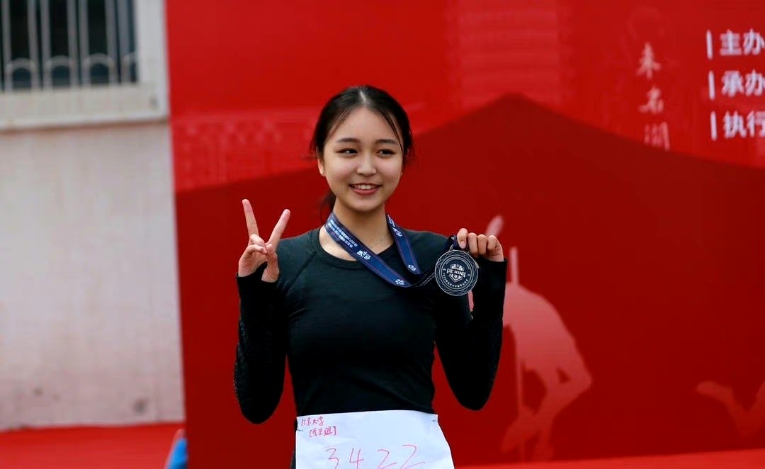 The figure skating goddess Zhu Yibei won the gold medal, and her ...