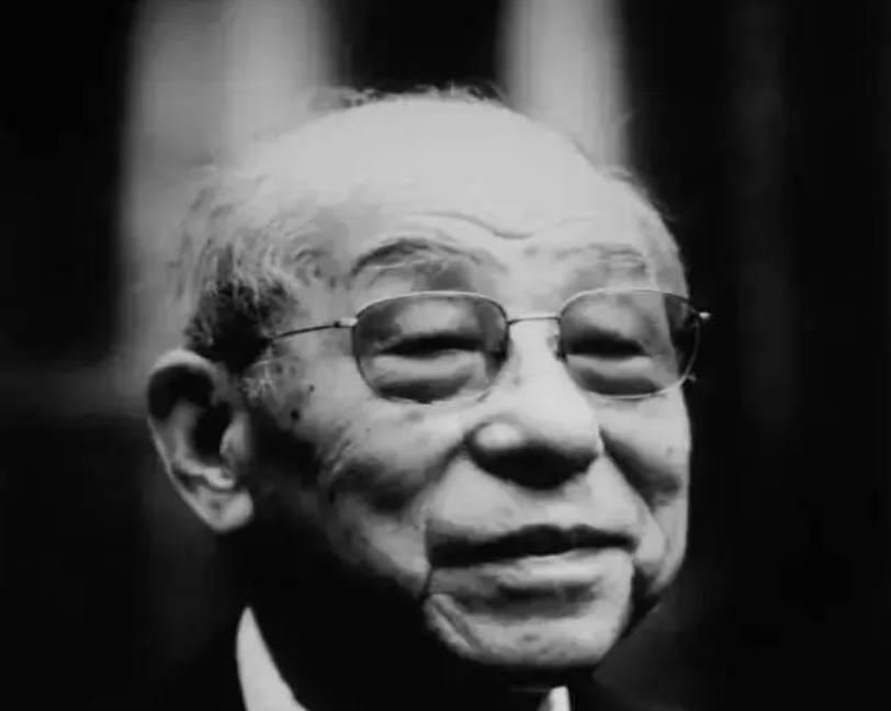 In 1991, Deng Xiaoping sent Lu Zhengcao to invite Zhang Xueliang to ...