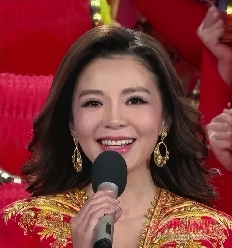 Never thought!It turns out that these excellent CCTV hosts are husband ...