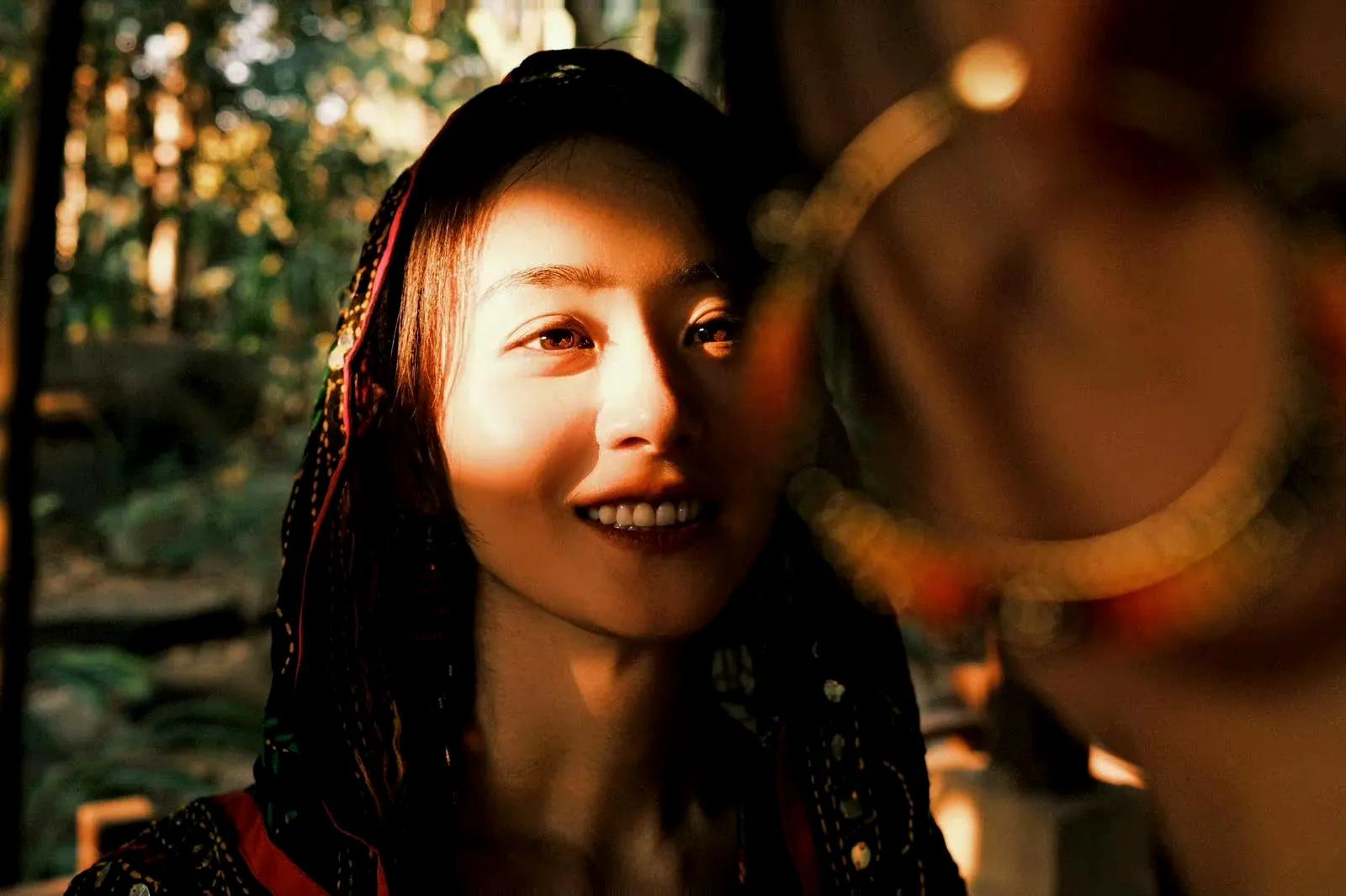 Zhao Liying and Zhou Fang are in the same frame, the constellations ...