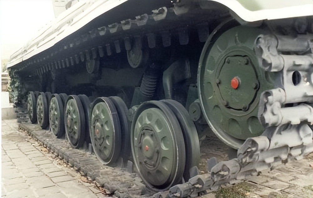 Soviet Equipment - T64 Main Battle Tank - iMedia