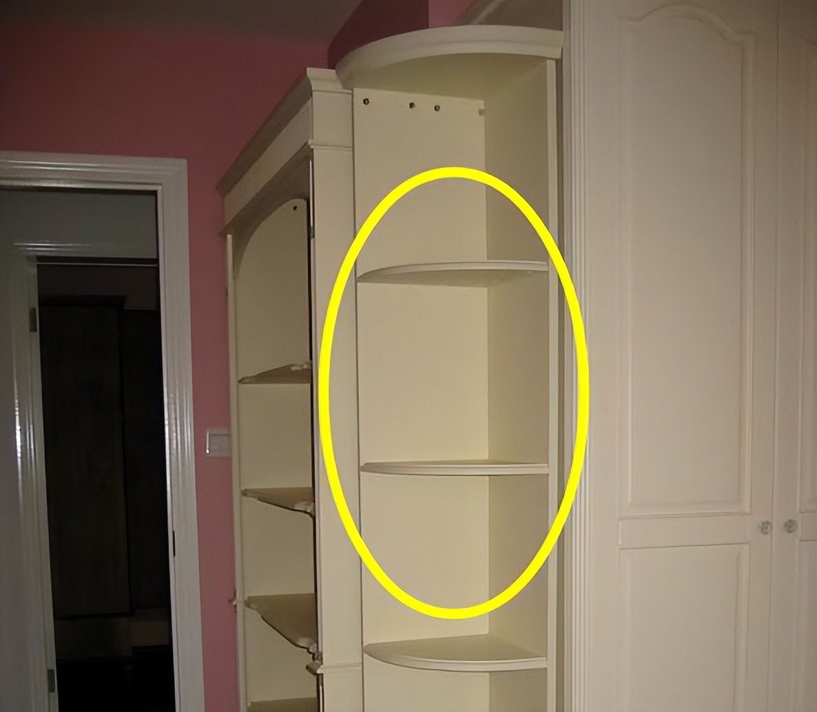 Do not do this kind of semi-rounded corners in the wardrobe!Anyone who ...