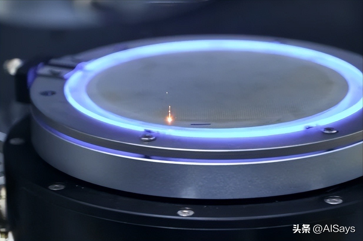 China's first chip laser cutting equipment, the core components are all ...