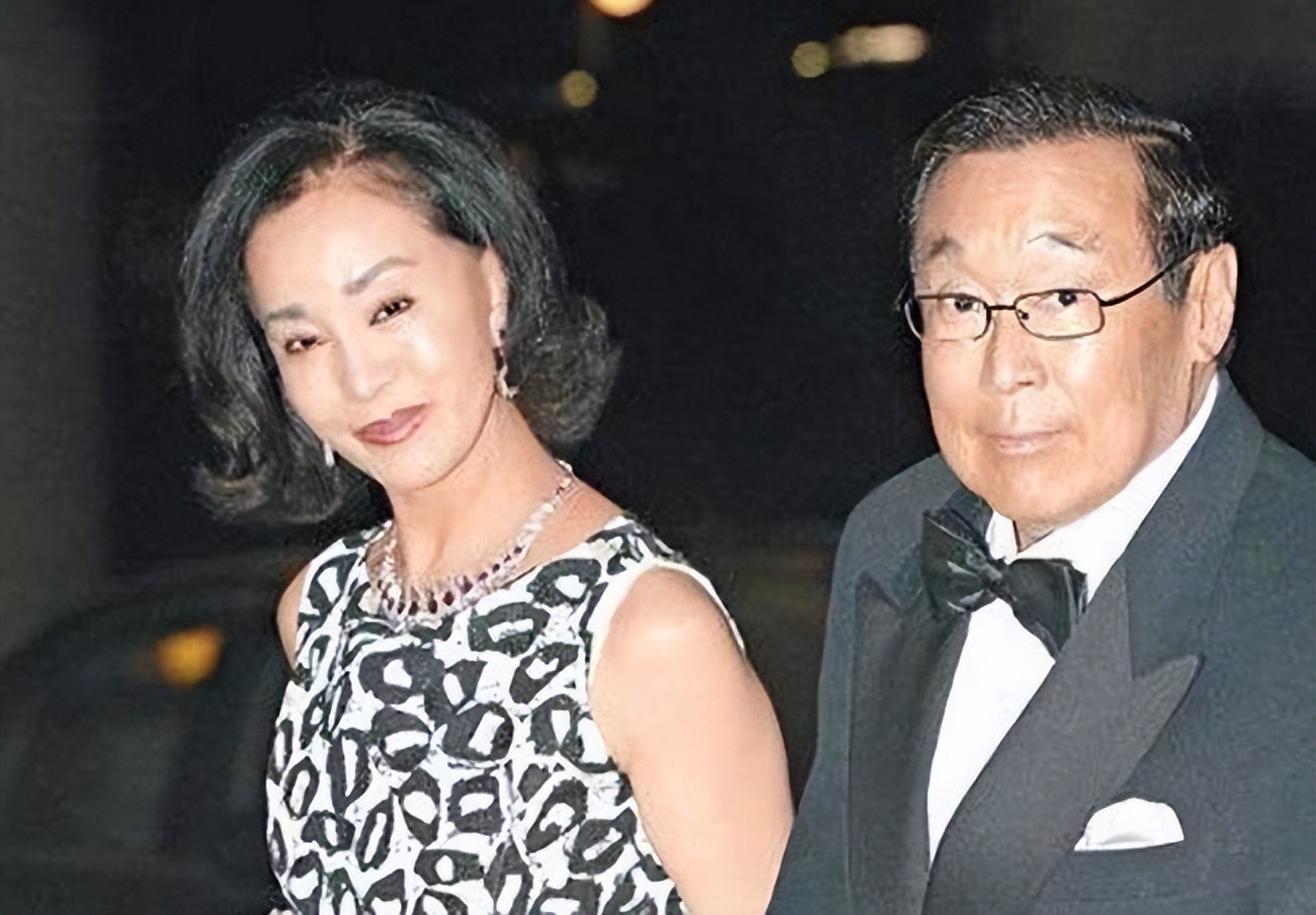 He Lili: Being betrayed by her husband repeatedly but indifferent, she taught her mistress how ...