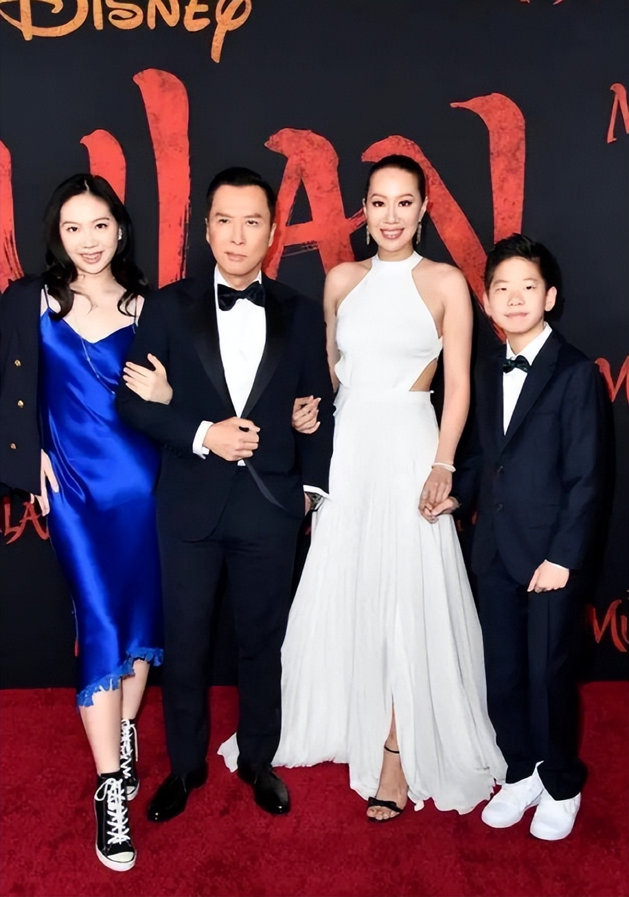 Donnie Yen's family walks the red carpet. The 19-year-old daughter is 1 ...