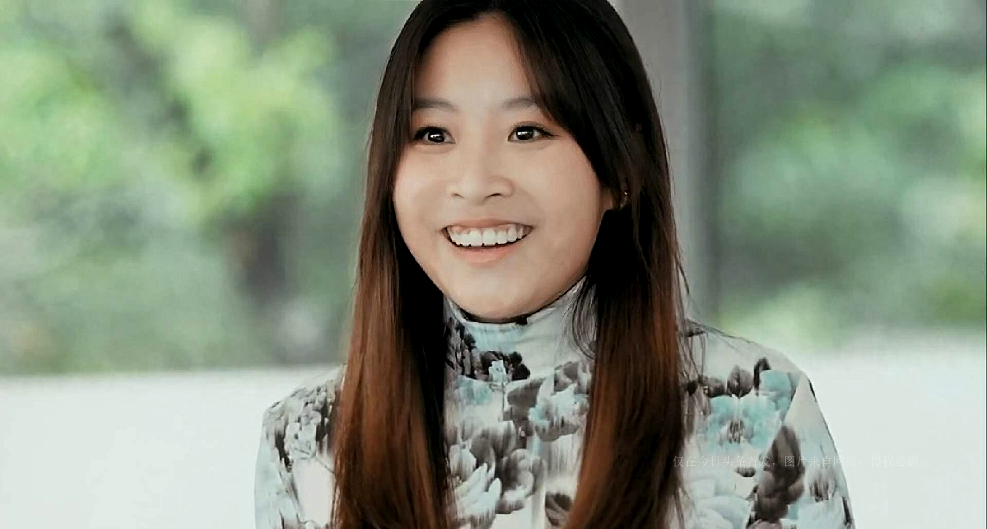 Sandra Ng's 17-year-old daughter announced her debut. She was very sexy in the commercials and ...