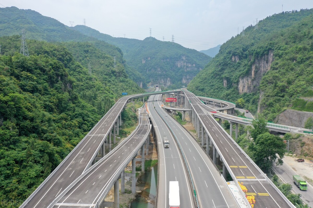 It's time to make a big effort to rectify the turtle speed car. - iNEWS