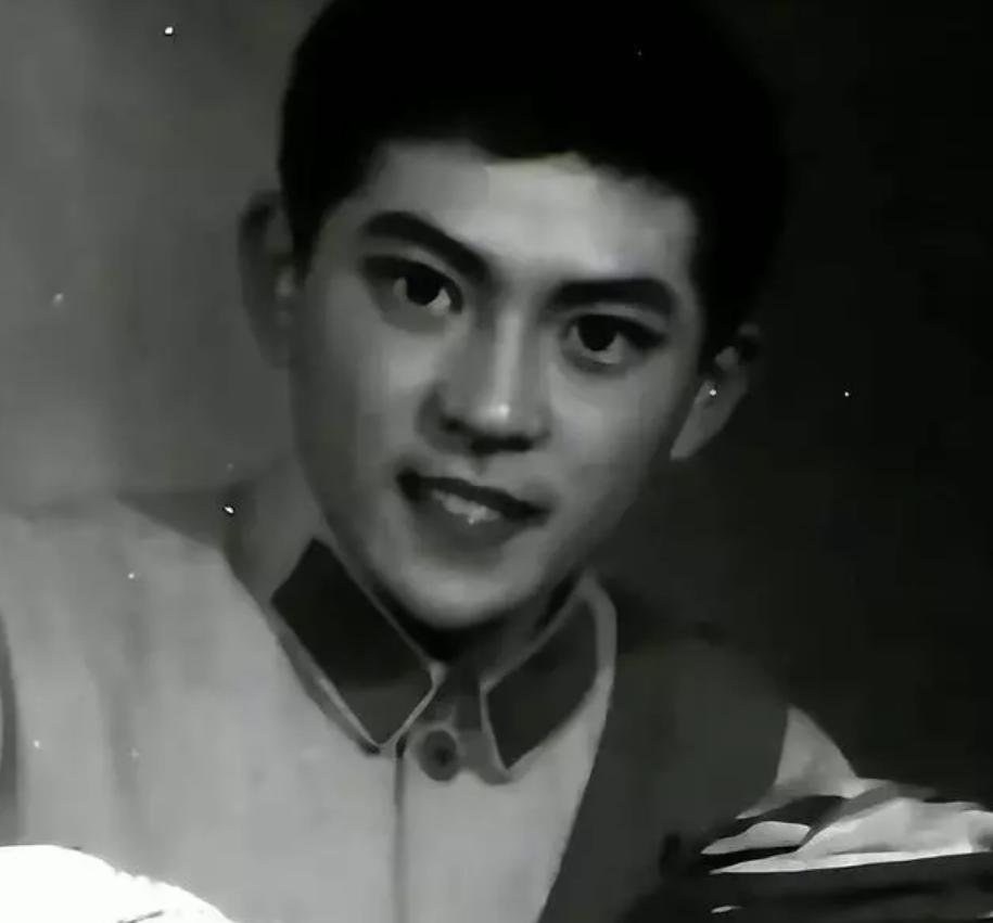 Actor Luo Jingming: It is a pity that he passed away due to illness at ...