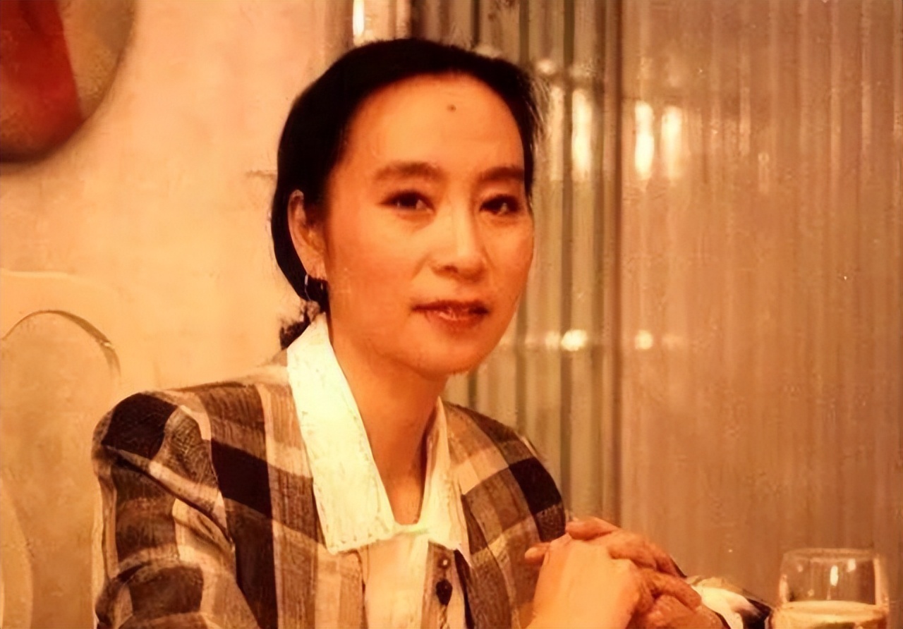 Actor Xi Meijuan: Divorced without confinement, single mother for 27 ...