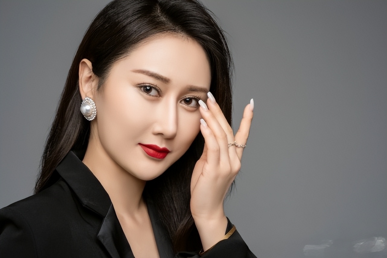 Xiang Zuo's private chat with the heroine Xiao Hu Jing revealed that ...