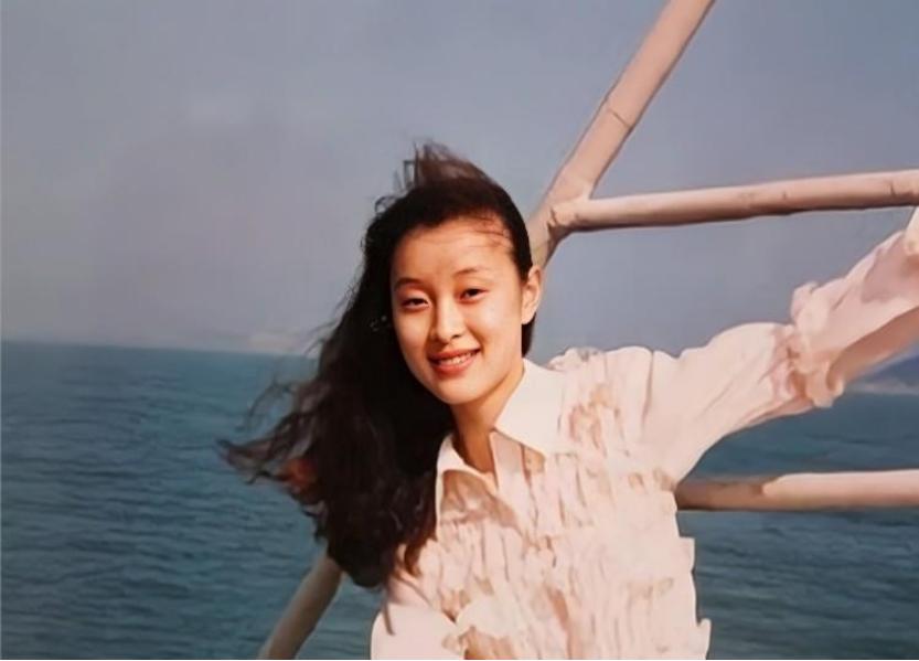 The 51-year-old "unmarried and sterile" Wu Yue is on another "sexy ...